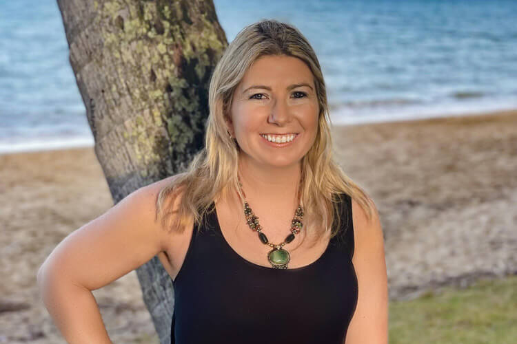 Home | Angela Saurine